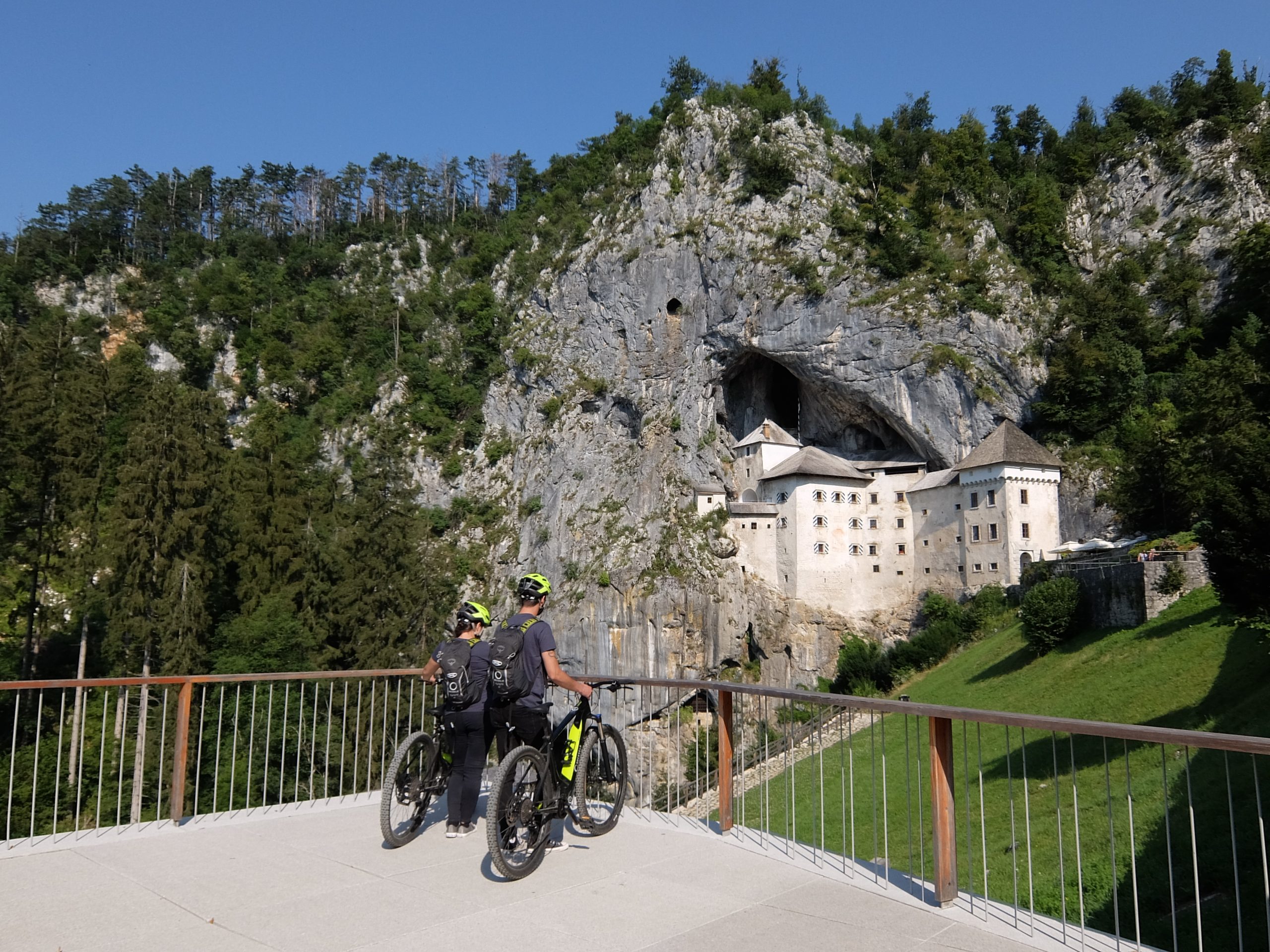 Castle cycling trail - Visit Postojna
